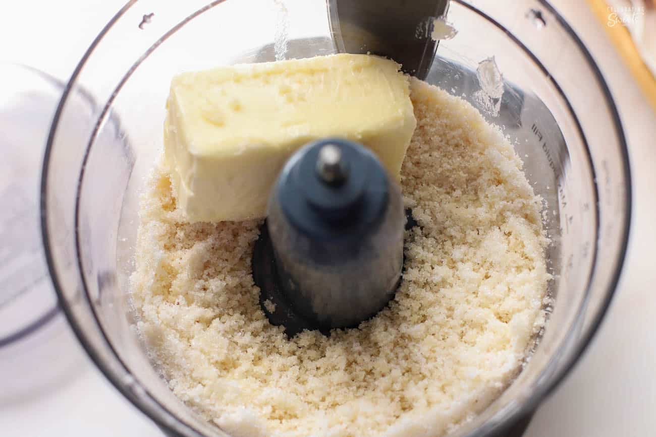 Almond Cake {So Easy} - Celebrating Sweets